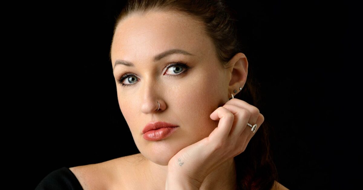 Bokdebutant: Andrine Bruland - Leffes Lab